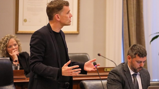 Bruno Marchand voudrait que tous les partis aient une place à l ...