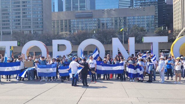 [Reportaje] Cientos de nicaragüenses se movilizan en Canadá | Radio ...