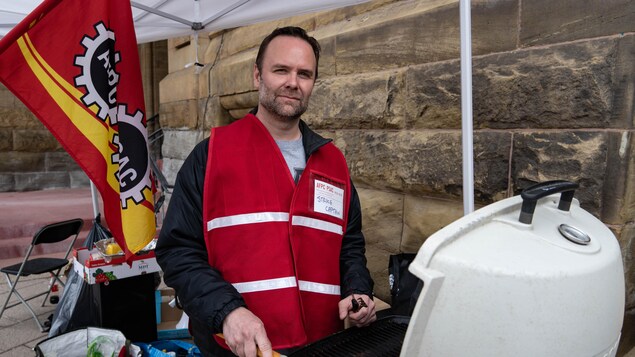 Grève des fonctionnaires : des contraventions de 615 $ pour un BBQ ...