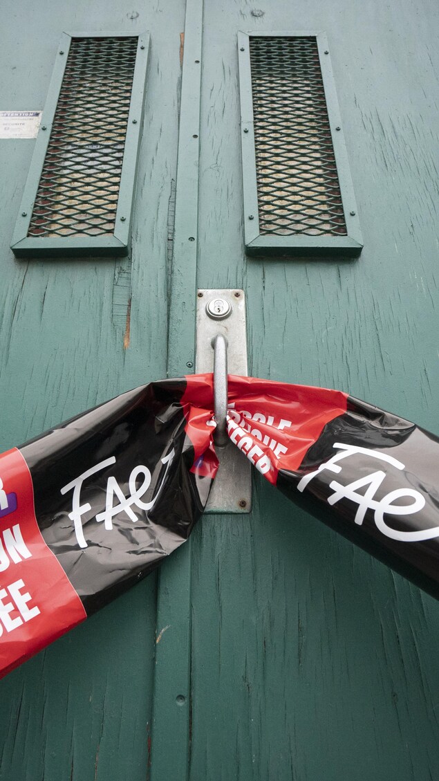 Fin de la grève générale illimitée des enseignants de la FAE | Brève ...