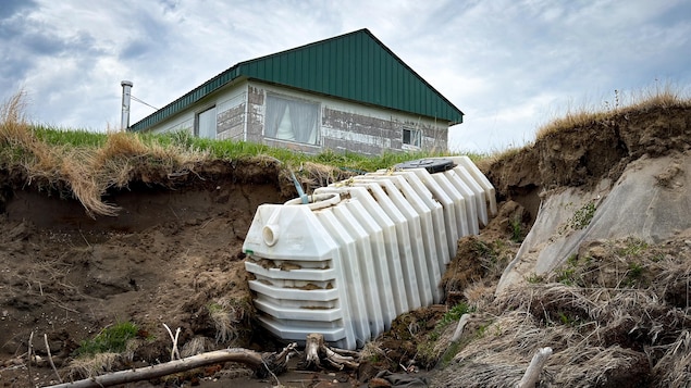 Érosion des berges à Rivière-Saint-Jean : Québec donne 500 000 $ pour ...