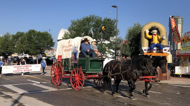 Le Stampede de Calgary a ouvert avec son traditionnel défilé | Radio ...
