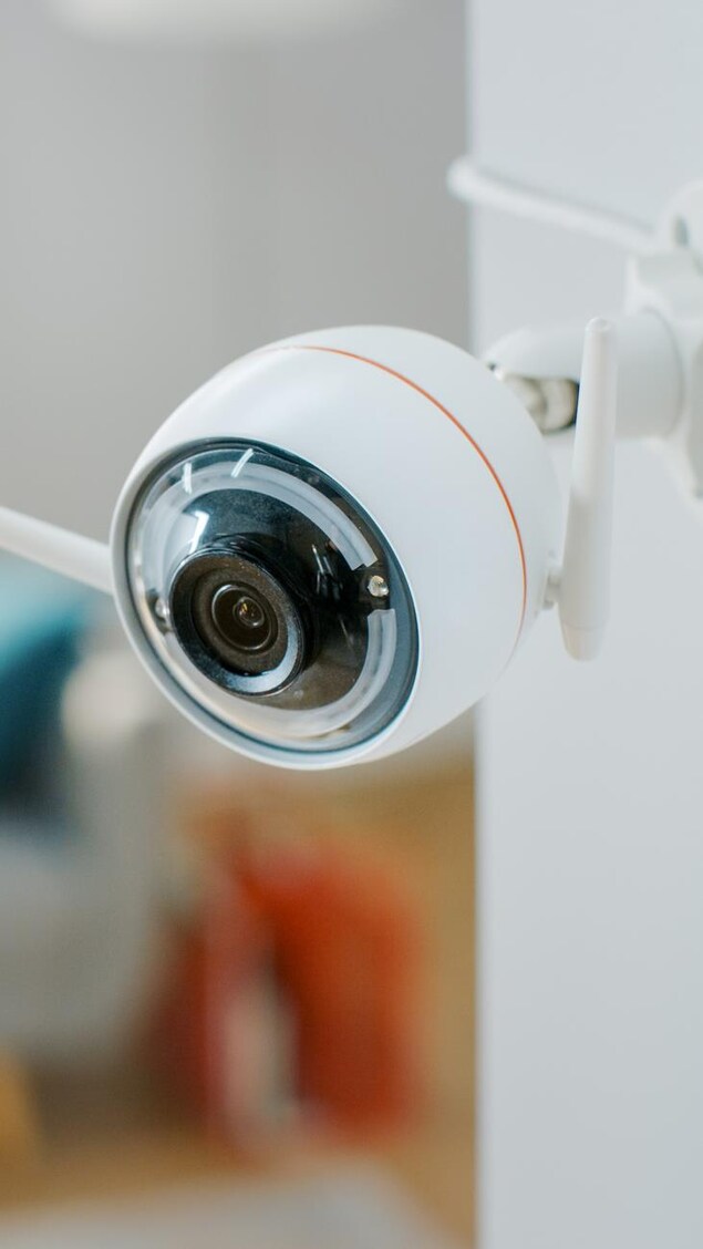 Fini les caméras à l’intérieur des Airbnb | Brève | Radio-Canada