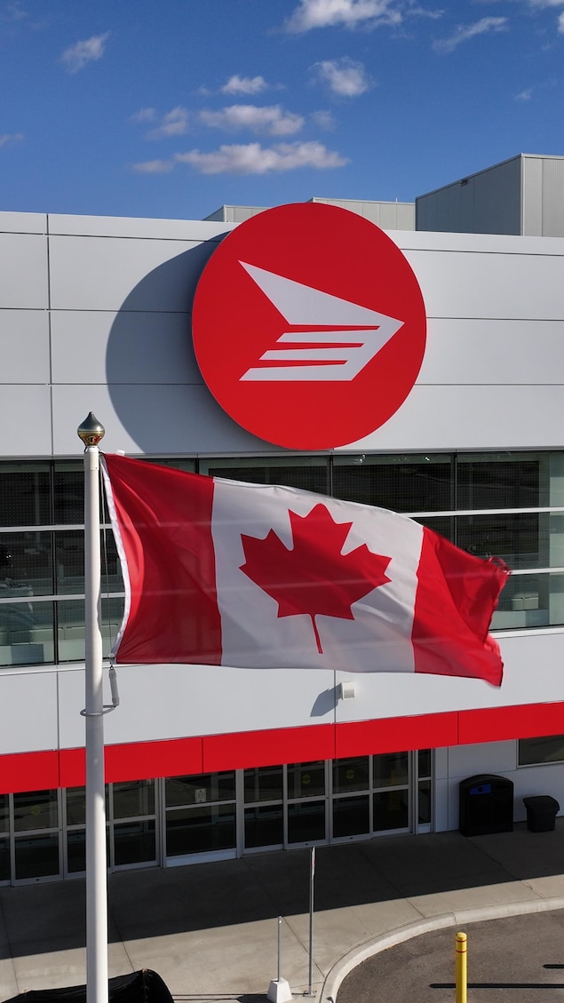 6 chiffres pour comprendre la grève chez Postes Canada | En bref ...