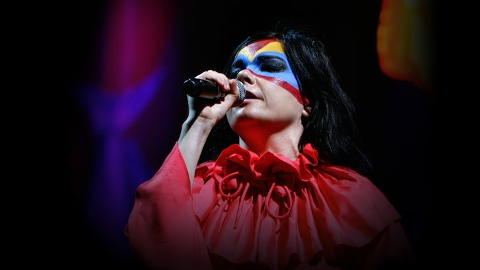 Björk prépare un « album champignon » pour cet automne | Radio-Canada