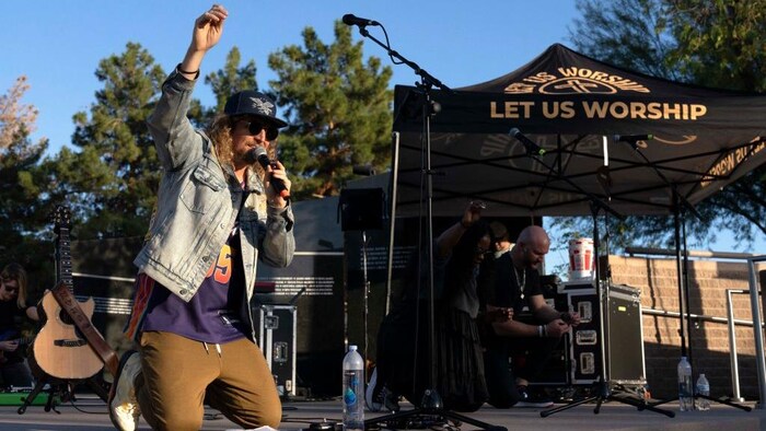 Les spectacles du chanteur Sean Feucht annulés les uns après les autres ...