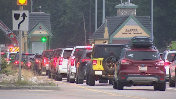 Feux de forêt : Jasper rouvre ses portes aux résidents | Radio-Canada