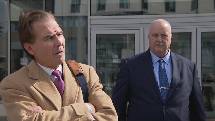 Abandon des accusations contre 3 policiers ontariens accusés d’avoir ...