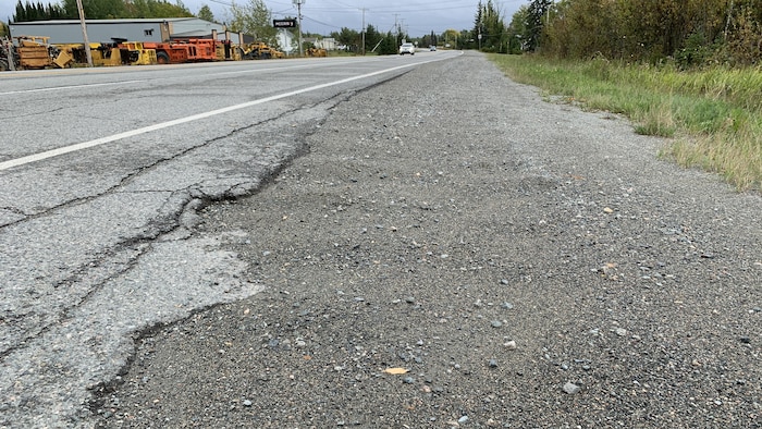 L’asphaltage de l’accotement d'une section de la route 111 demandé ...