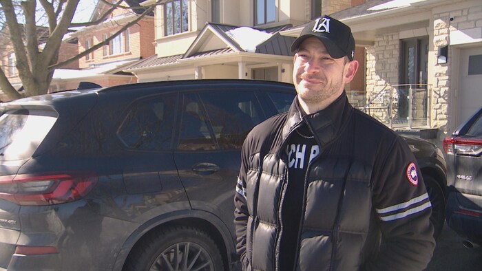 La route est longue pour les acheteurs de véhicules neufs | Radio-Canada