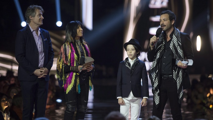 Un organisme autochtone demande le retrait du prix Juno de Buffy Sainte ...