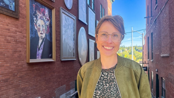 De nouveaux visages veillent sur la ruelle Whiting au centre-ville de ...