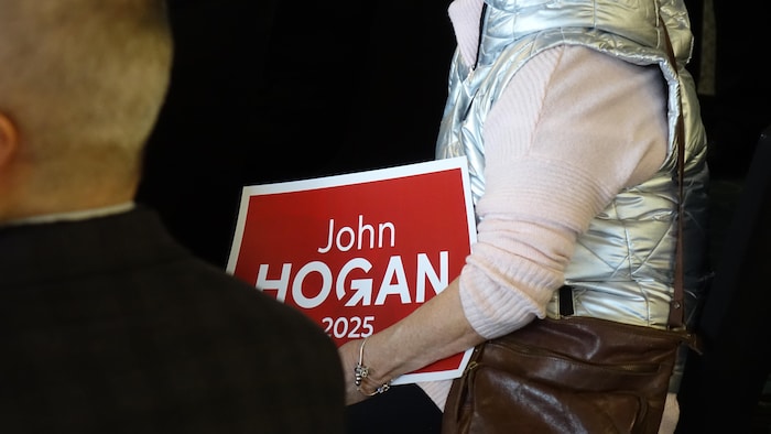 Course libérale à T.-N.-L. : John Hogan met en marche sa campagne ...