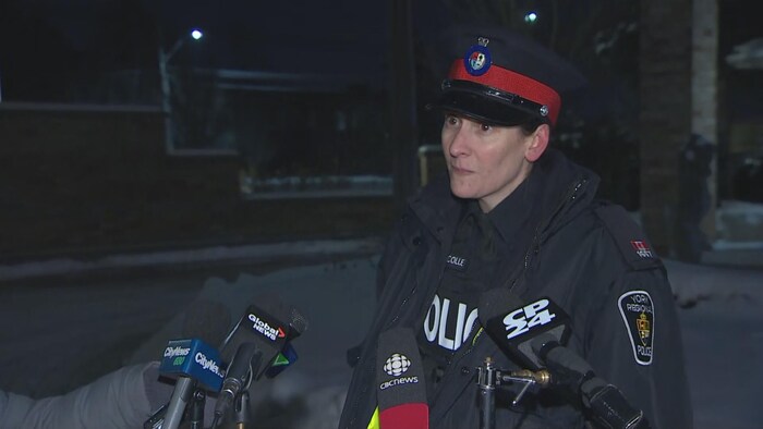 Bébé dans un état critique : un homme arrêté dans un hôtel de Markham ...