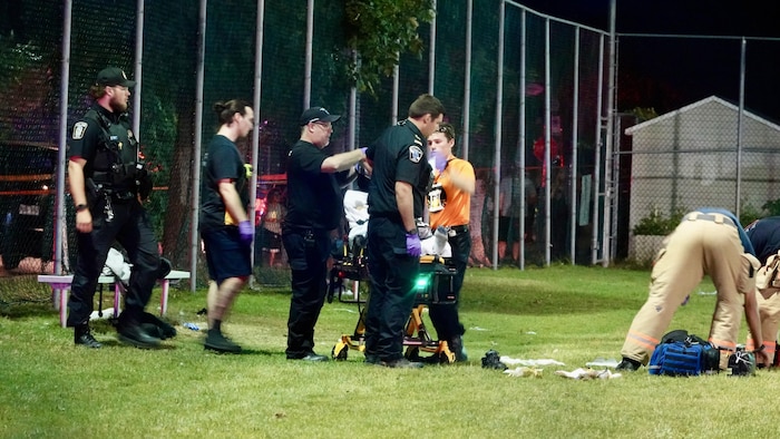 Un mort et deux blessés par arme blanche dans un parc de Saint-Laurent ...