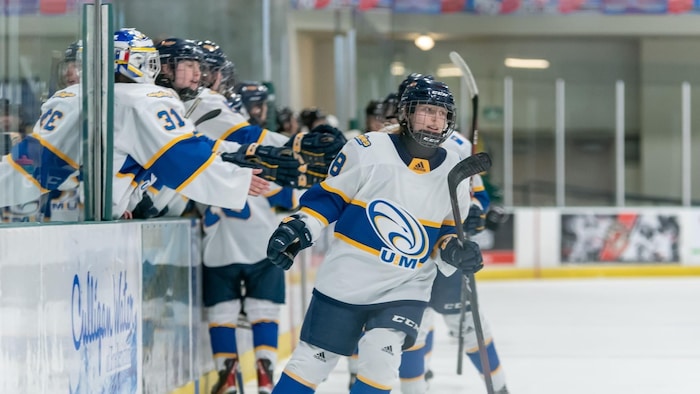 Hockey féminin : la jeunesse et le programme ambitieux des Aigles ...