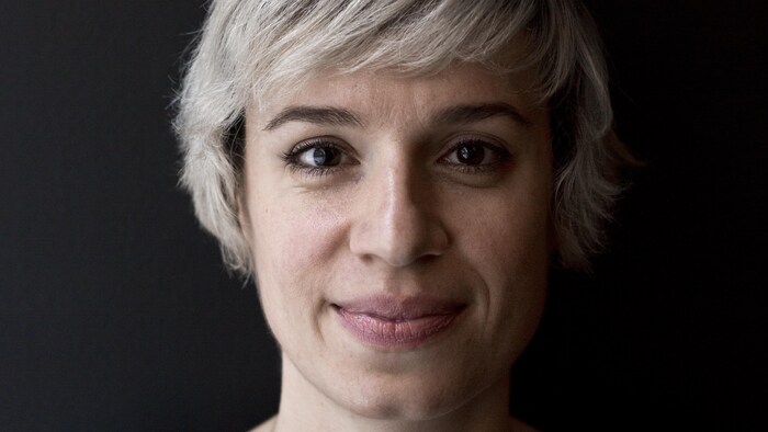 Un thé et des poussières, d'Aimée Lévesque | Radio-Canada