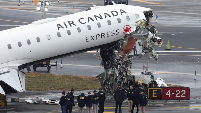 Un avion d’Air Canada percute un véhicule d’urgence à New York : les ...