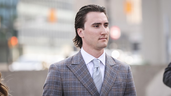 Alex Formenton de retour au hockey | Radio-Canada