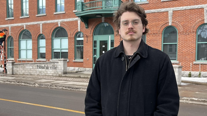 Le maire de Lévis ouvert à revoir les règles sur le climat de travail à ...