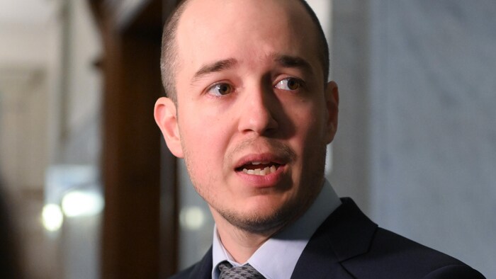 Loi 21 : Québec se prépare à reconduire l’utilisation de la disposition de dérogation | Radio-Canada