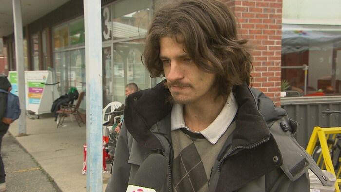 Des itinérants de Sherbrooke reçoivent des vêtements chauds pour l ...