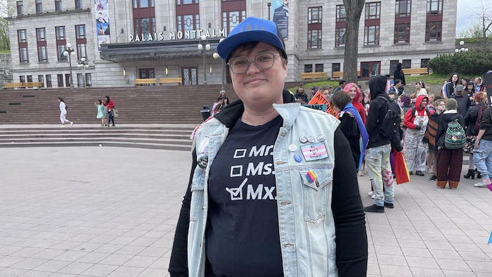 Manifestation à Québec en soutien aux personnes trans | Radio-Canada