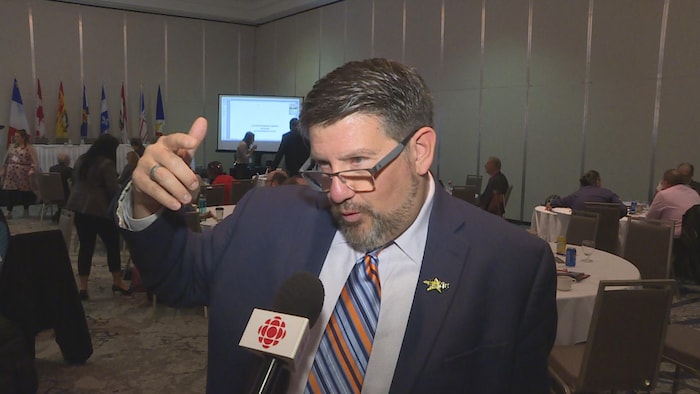 Louise Imbeault réélue à la tête de la Société nationale de l’Acadie ...