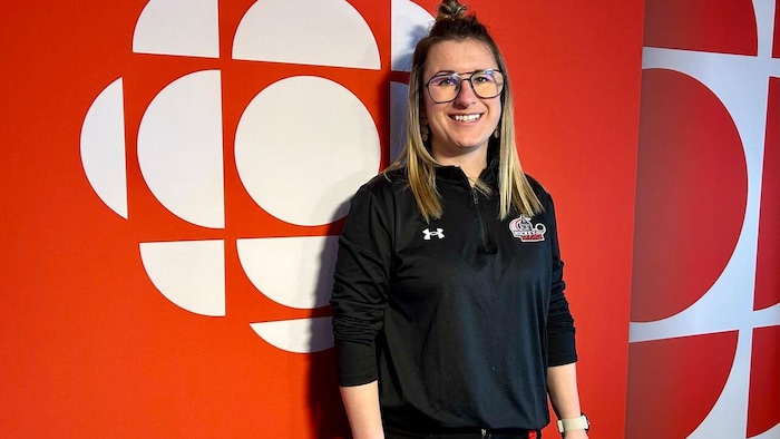 Hockey Canada veut changer la face du hockey féminin | Radio-Canada