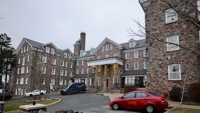 La Nouvelle-Écosse lie le financement des universités au logement ...