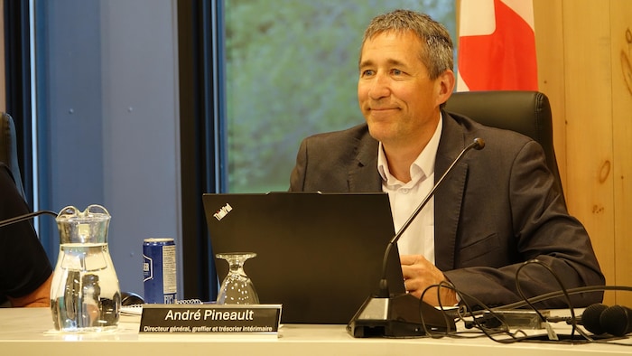 Le maire de Bonaventure brille encore par son absence | Radio-Canada