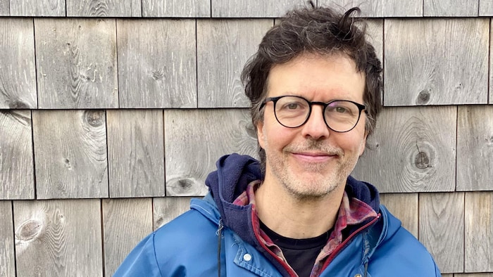 Andrew Creeggan, membre fondateur de Barenaked Ladies, lance son 4e ...