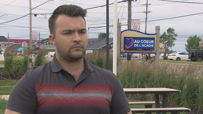 Des employés unilingues anglophones à Cap-Pelé | Radio-Canada