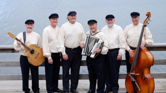 Une messe de minuit « comme dans l’temps » à Caraquet | Radio-Canada