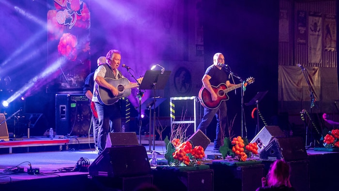 Le festival Aqpik Jam de Kuujjuaq est bel et bien lancé | Radio-Canada
