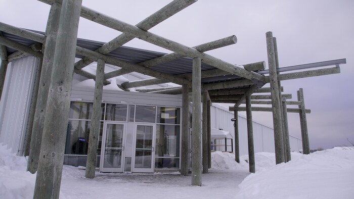 Les Innus s'expriment aussi par l'architecture | Radio-Canada