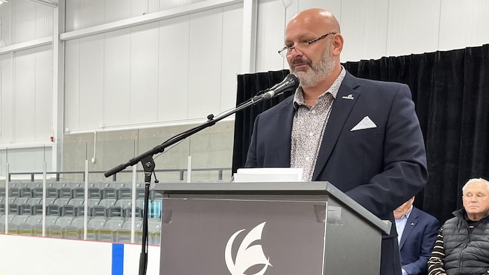 Le nouvel aréna de Cabano est inauguré | Radio-Canada