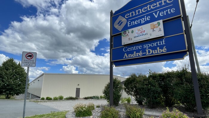 Senneterre obtient 2,4 M$ pour rénover son aréna | Radio-Canada