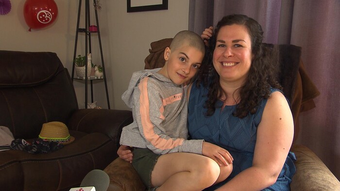 Courageuse et généreuse, Ariel Auger, 9 ans, donne ses cheveux à Leucan ...