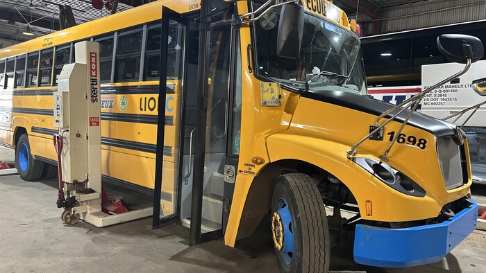 Le service de transport des écoliers avec les autobus électriques est ...