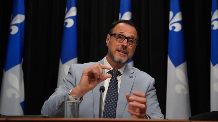 Moins de 2 % des travailleurs immigrants peuvent demander la résidence ...