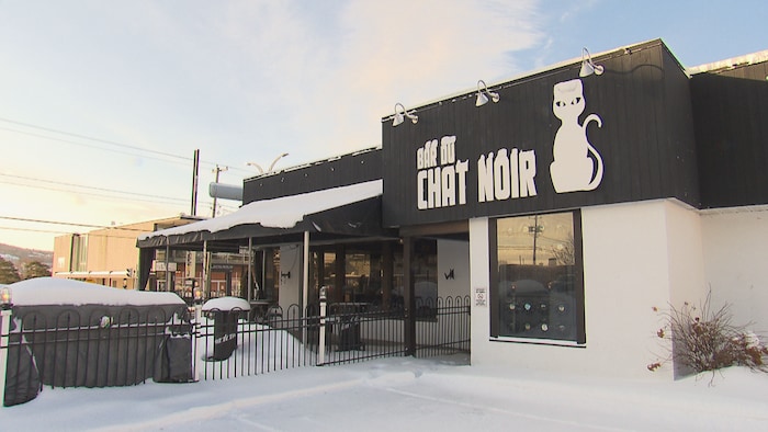 Des restaurateurs de l’Estrie réclament une date de réouverture | Radio ...