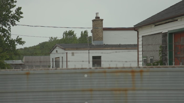 Crise d'Ipperwash : 25 ans après, une communauté traumatisée et un ...