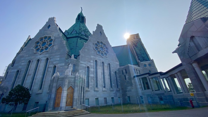 Des travaux de 2 M$ pour refaire un mur de la basilique au sanctuaire ...