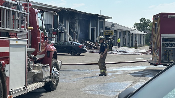 Un bâtiment du centre-ville de Bathurst frappé par un incendie | Radio ...