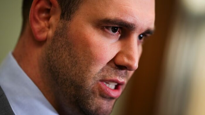 Le député fédéral Ben Carr espère que Nétanyahou quittera son poste ...