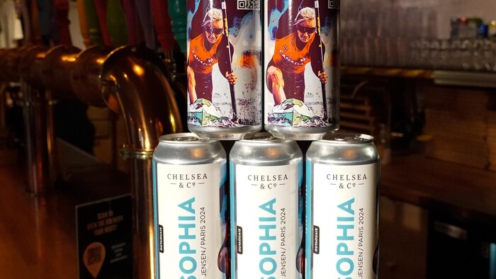 Sophia Jensen est partout à Chelsea, même sur une bière | Radio-Canada