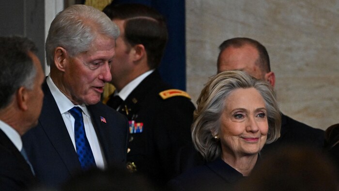 Affaire Epstein : Bill et Hillary Clinton réclament des audiences ...