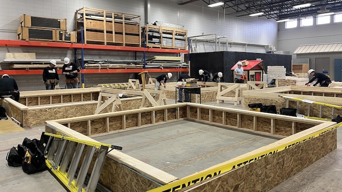 Un camp pour initier les jeunes aux métiers de la construction | Radio ...