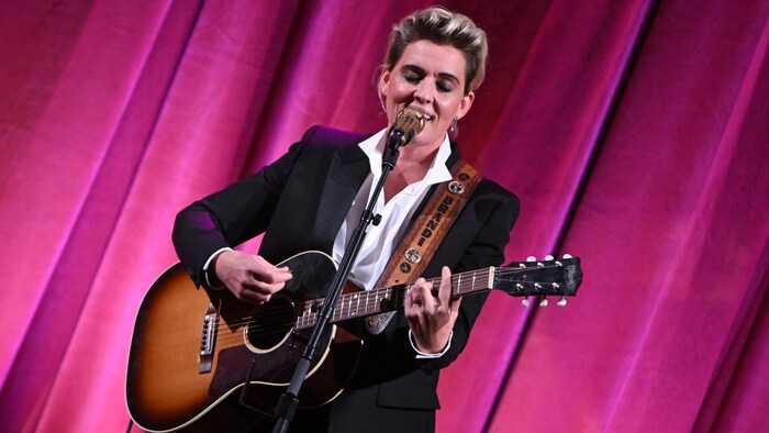 Super Bowl : Charlie Puth, Brandi Carlile et Coco Jones au spectacle d ...
